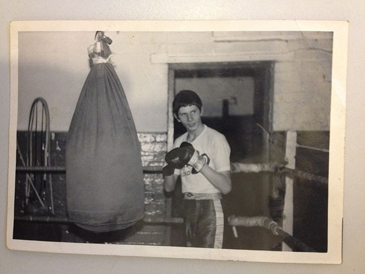 Nottinghamshire man bidding to become world's oldest boxer - Notts TV ...