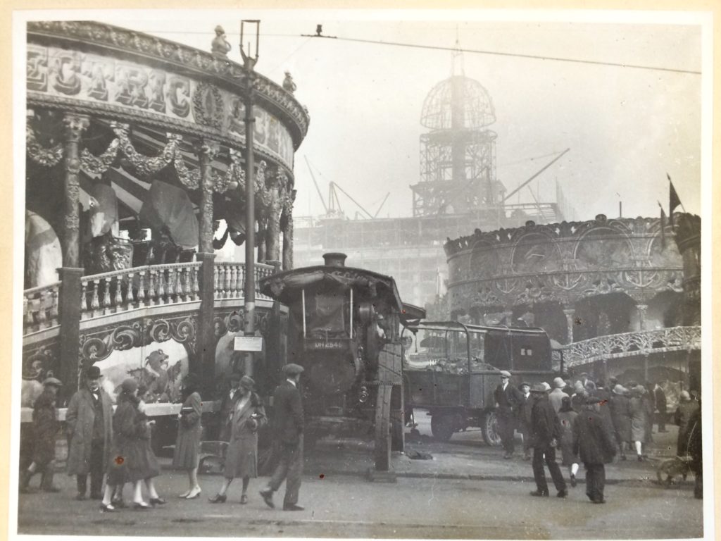 Cheese riots and dragoons: The complete history of Nottingham Goose ...