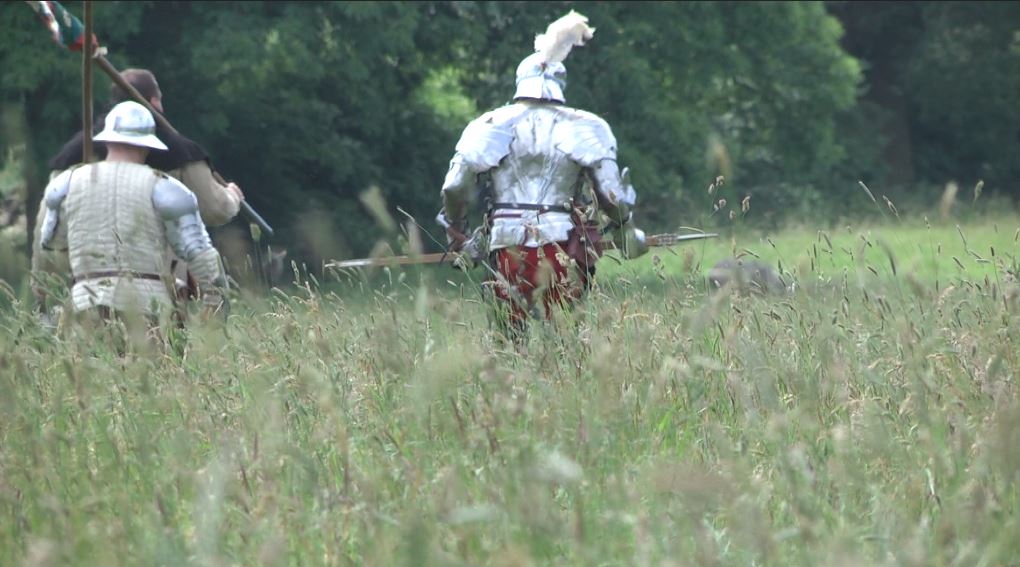 Re-enactors raise king’s standard on 530th anniversary of Battle of ...