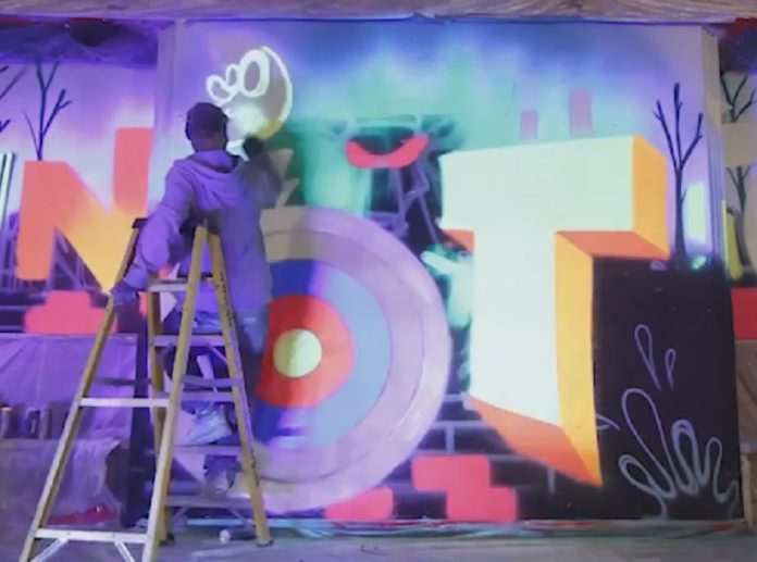 Nottingham-inspired mural which changes image in different lights to be ...