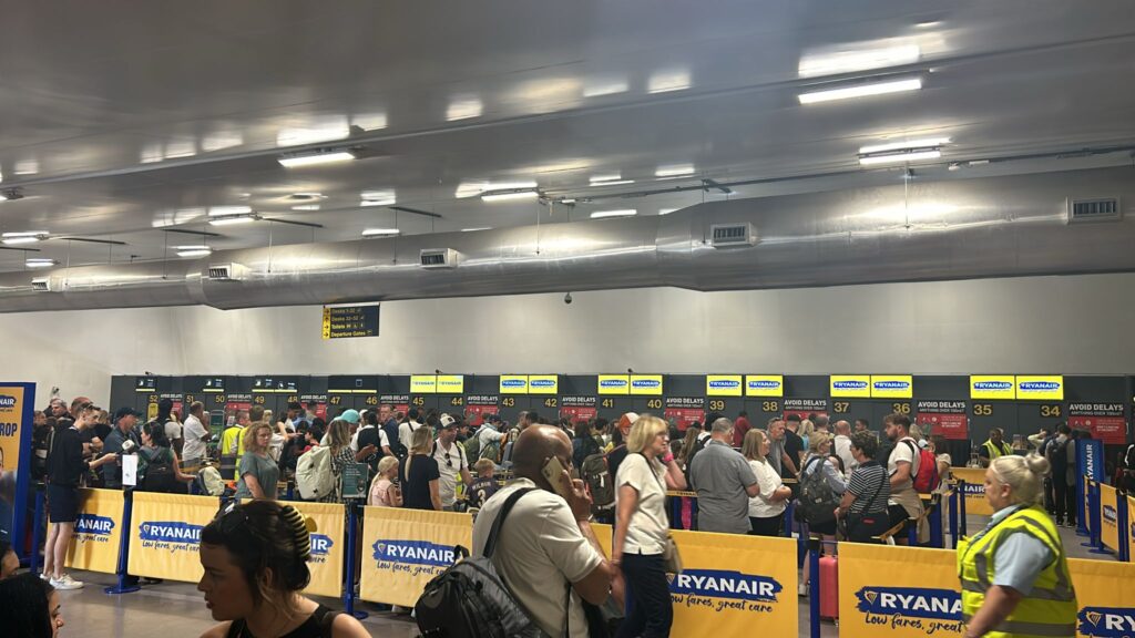 East Midlands Airport statement amid global IT outage and potential ...